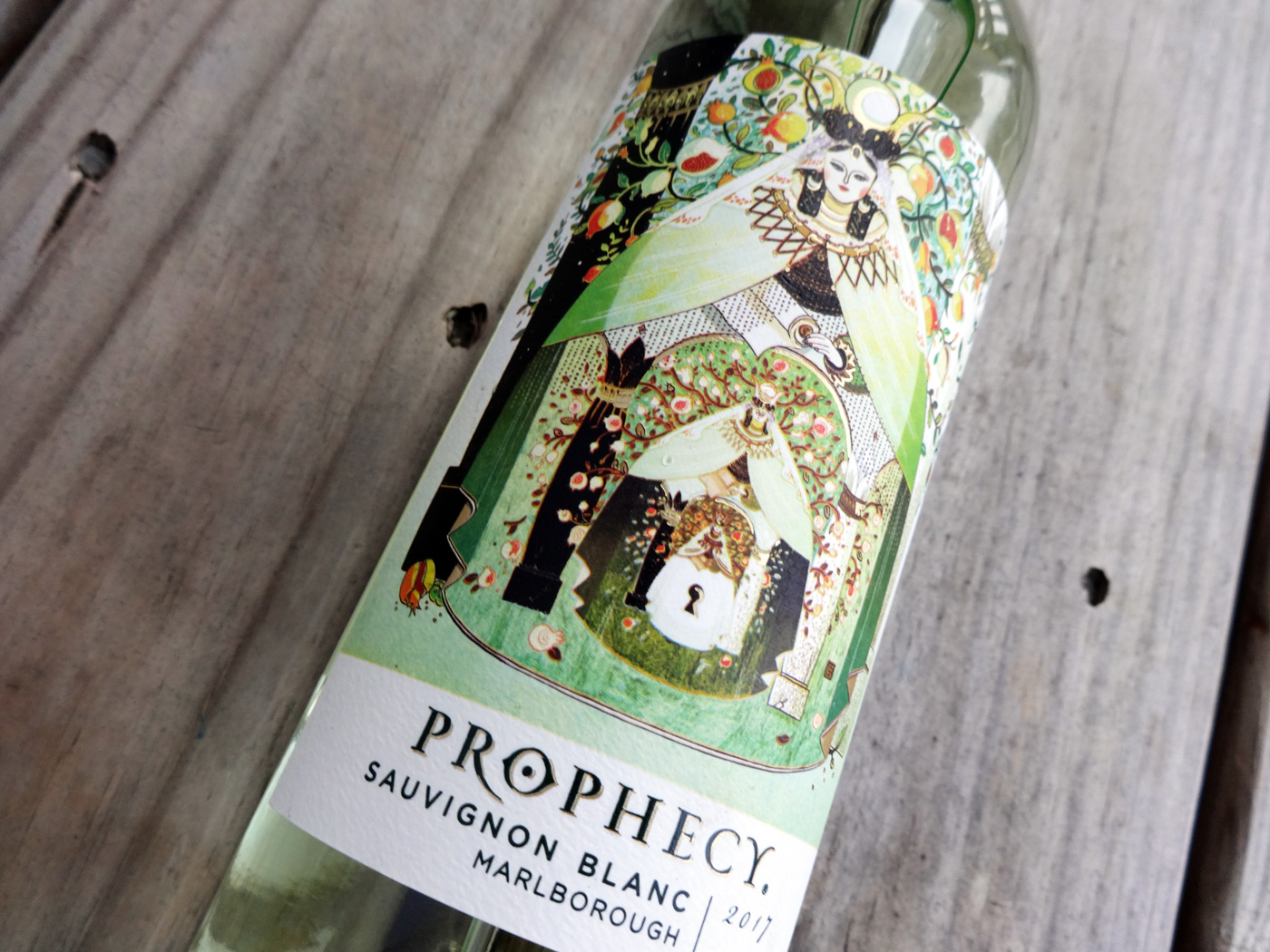How to Design a Stunning Wine Label | Frontier Label